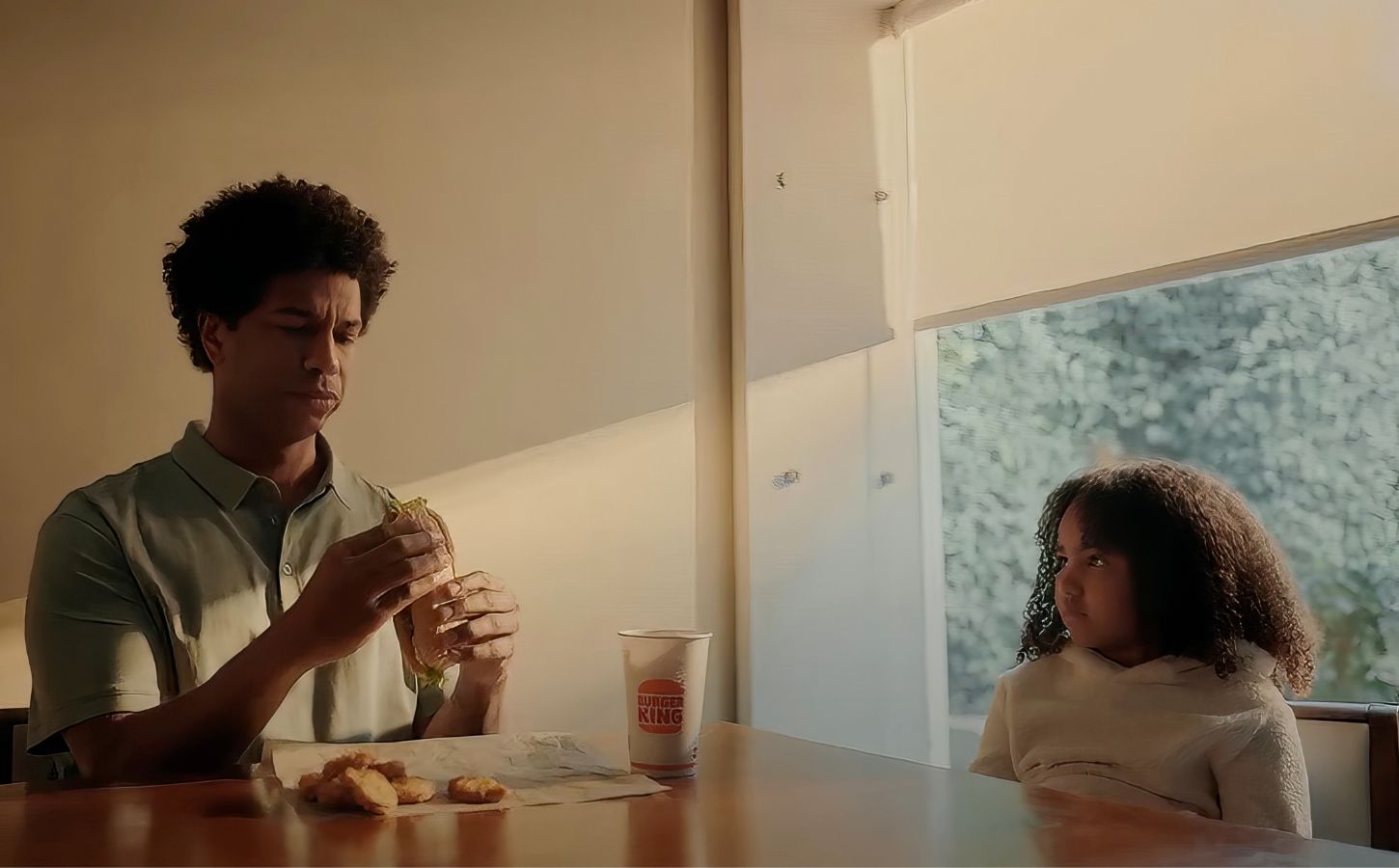 20 Best Visual Advertising Techniques to Optimize Your Ad Strategy